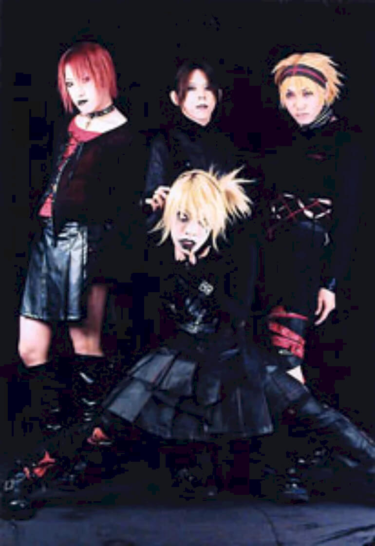 Visage group photo | vkgy (ブイケージ)