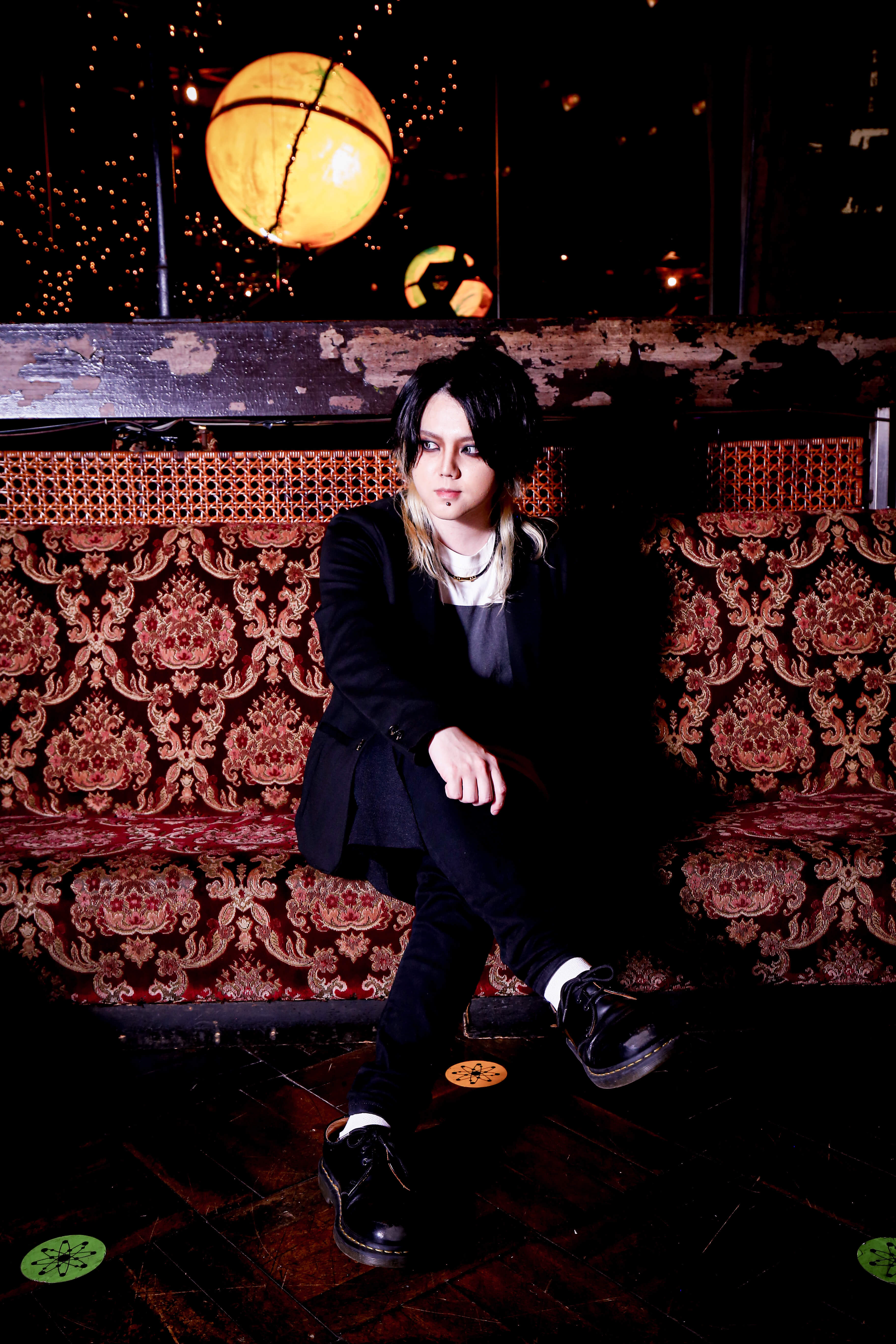 umbrella G. Shu (柊) solo photo | vkgy (ブイケージ)