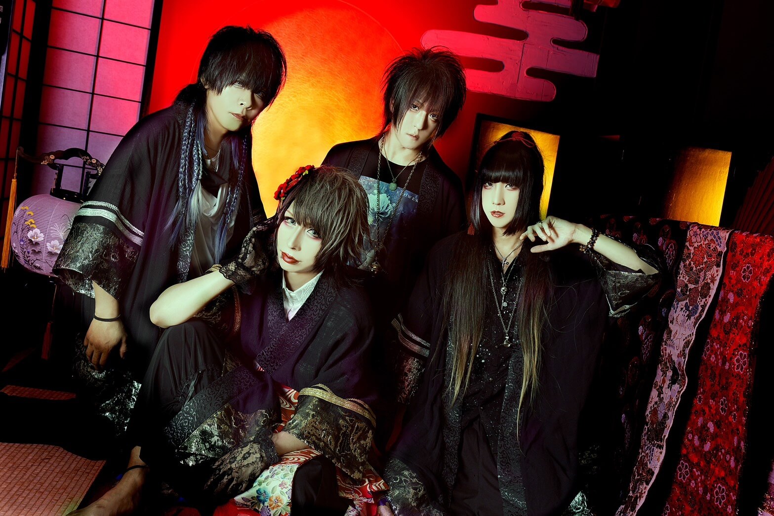 HAKANAKI group photo | vkgy (ブイケージ)