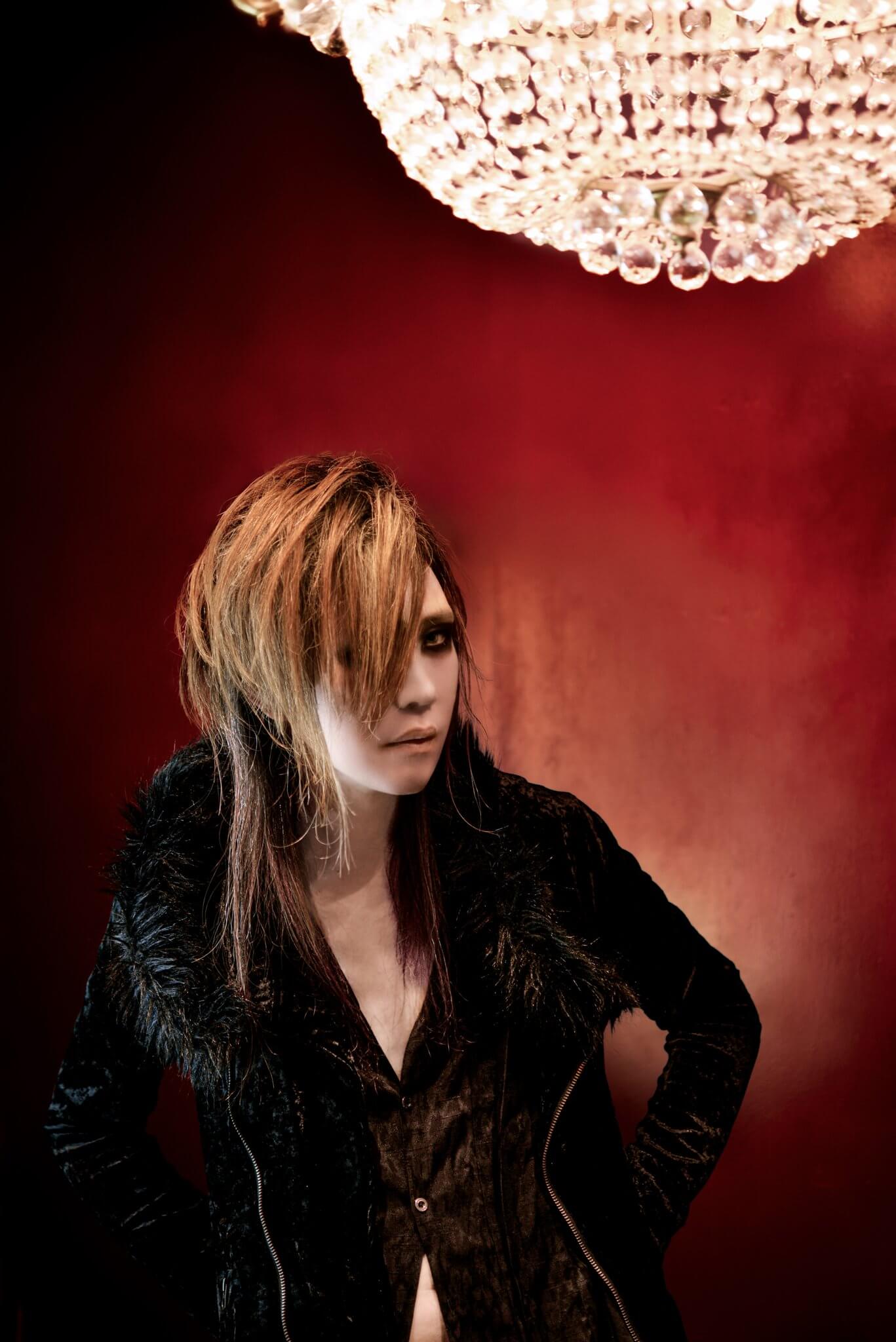 KYOUKOTSU (狂骨) G. Yuito (唯人) solo photo | vkgy (ブイケージ)