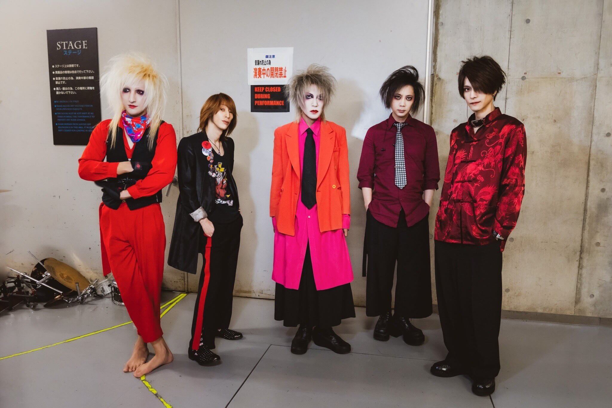 ZIZ group photo | vkgy (ブイケージ)