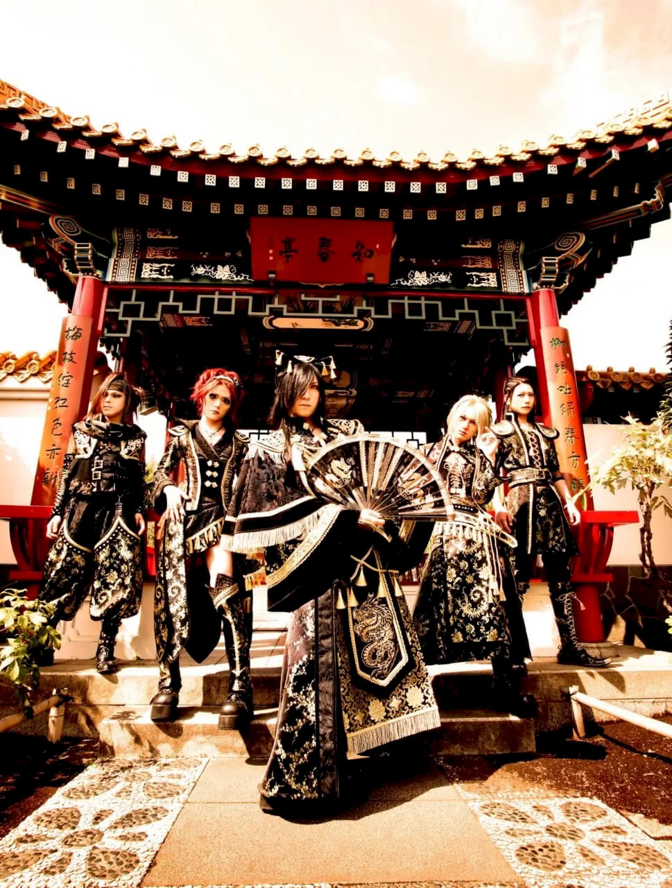 D group photo for Huangdi ~Yami ni Umareta Mukui~ A TYPE | vkgy (ブイケージ)