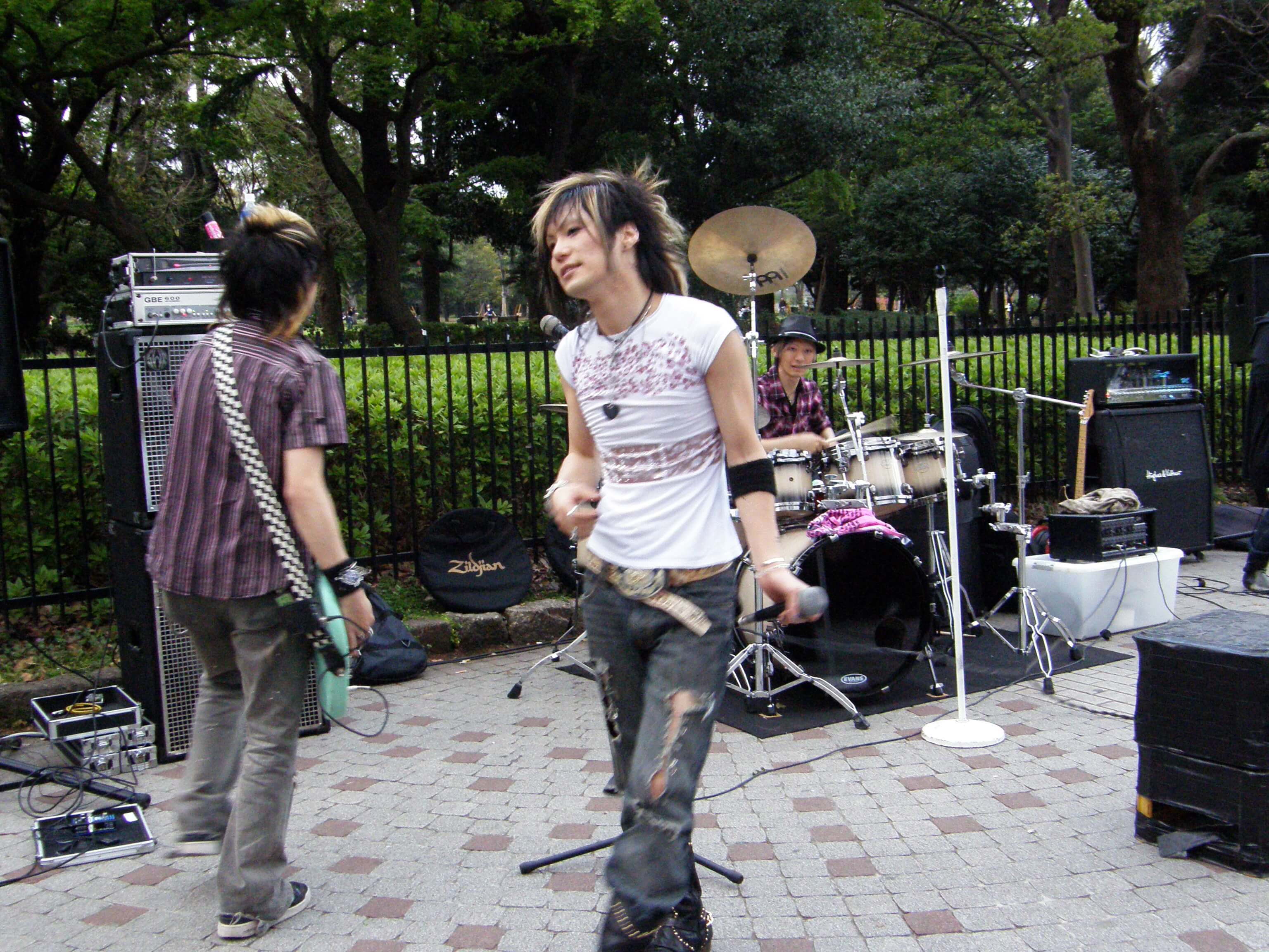 INCLINE group photo (April 15, 2007) | vkgy (ブイケージ)