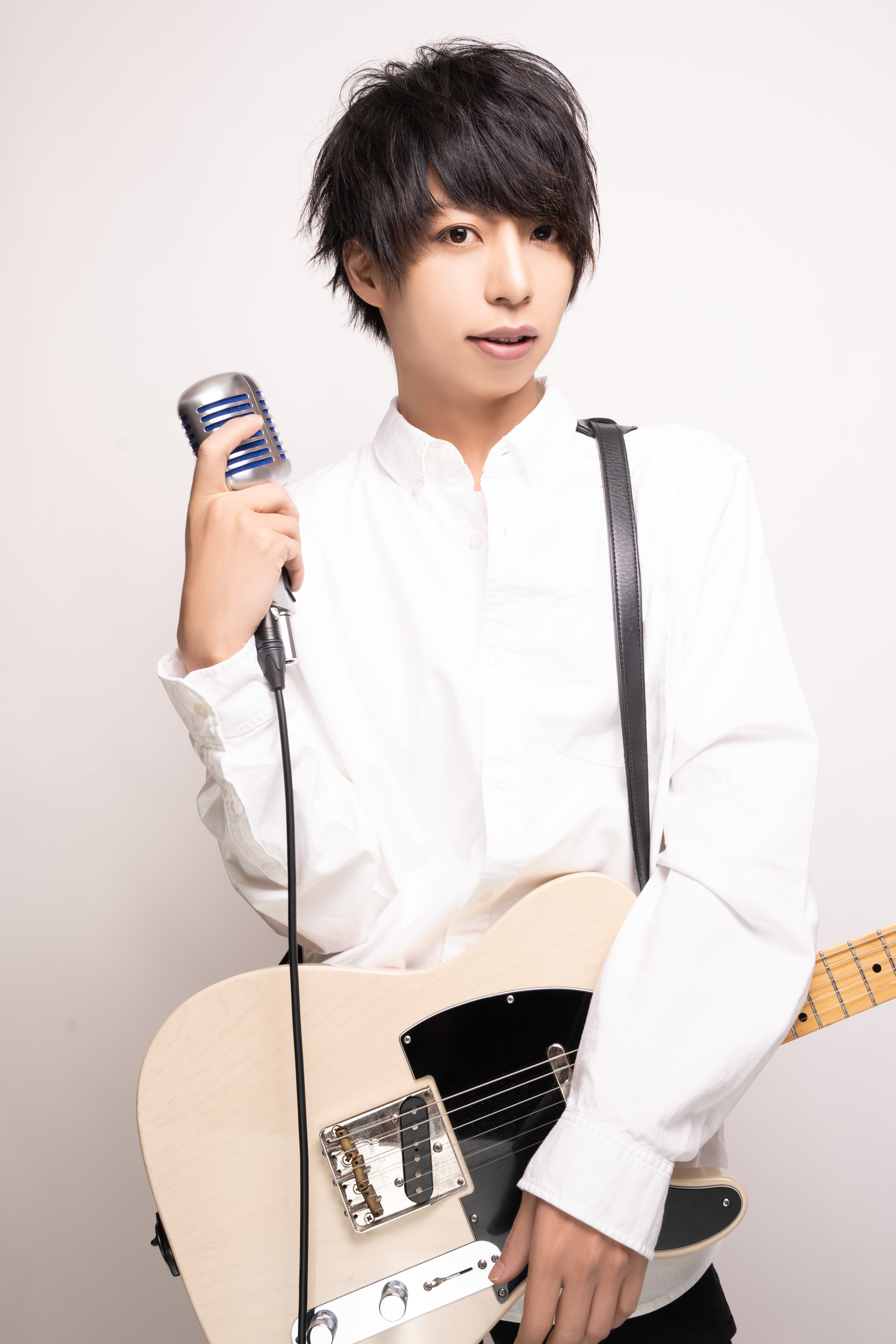 SARSHI (HERO) performs live just for you: ~ONE on ONE~ project ...