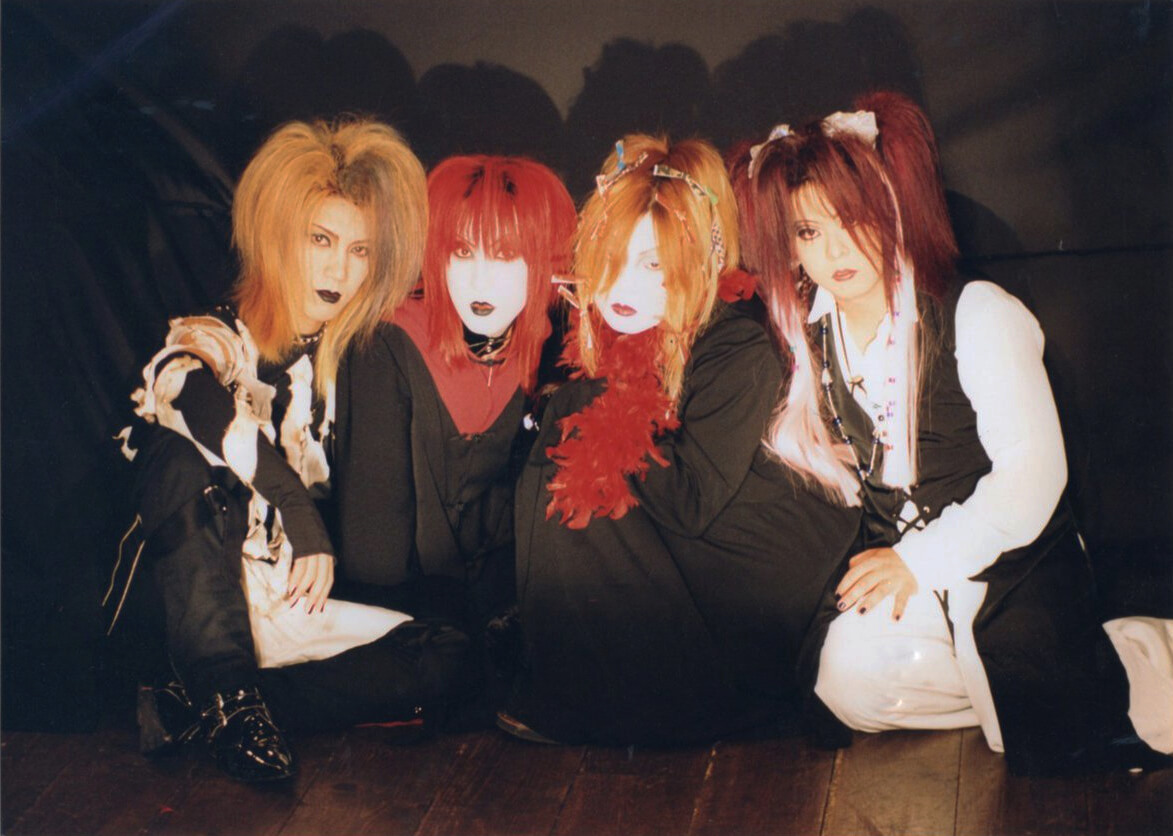 Ove group photo | vkgy (ブイケージ)