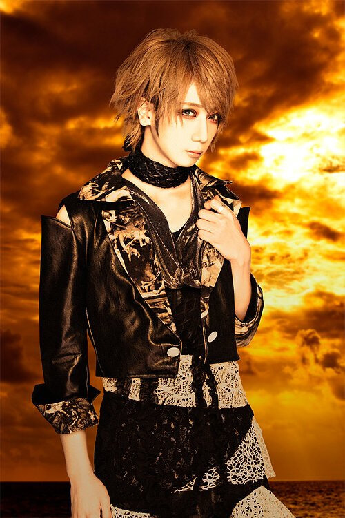 Kaoru profile | 薫のプロフィール | vkgy (ブイケージ)